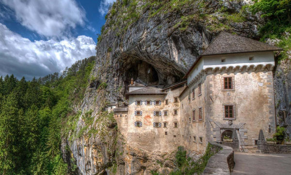 MUST SEE - Predjama Castle